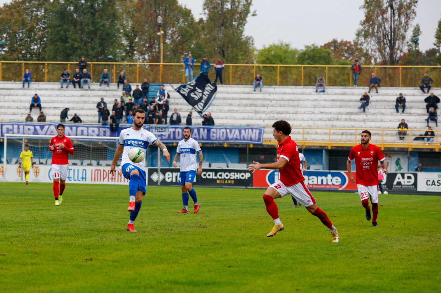 Bruschi, tra gol e canzoni: la storia dell'attaccante della Pro Sesto