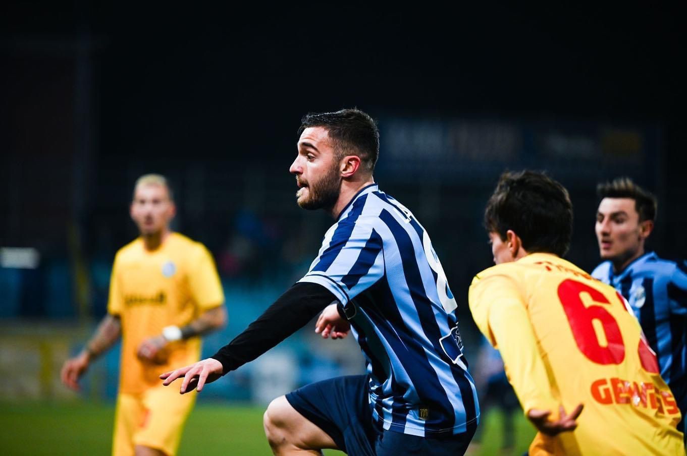 Chi è Erald Lakti, centrocampista del Lecco